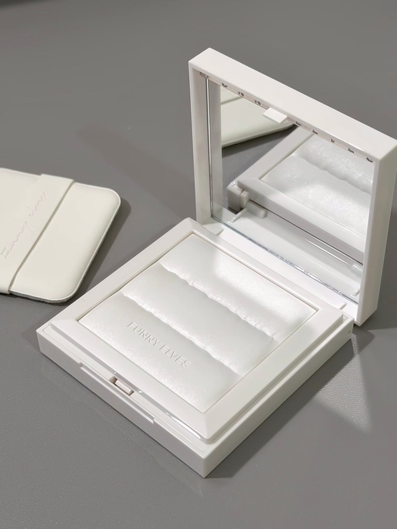 Funny Elves Translucent Traceless Pressed Setting Powder 7g – Chic Decent